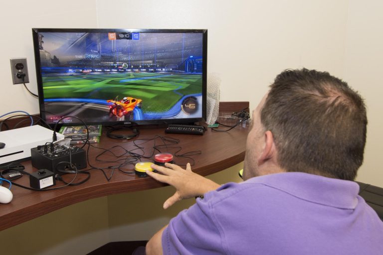 Creating a Custom Adaptive Gaming Setup with Xbox - Helen Hayes Hospital